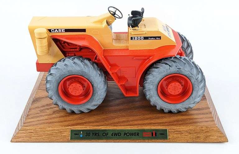 1/16 Precision Engineering Case 1200 Traction King Tractor on Plaque ...