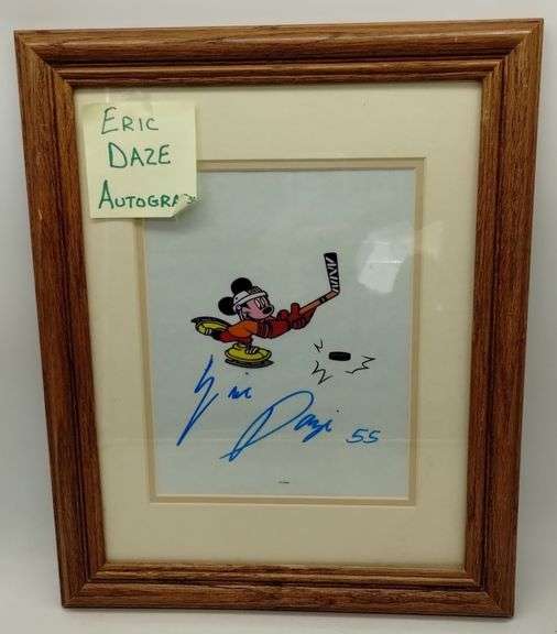 (E) Eric Daze Chicago Blackhawk 8x10 signed Mickey mouse photo with ...