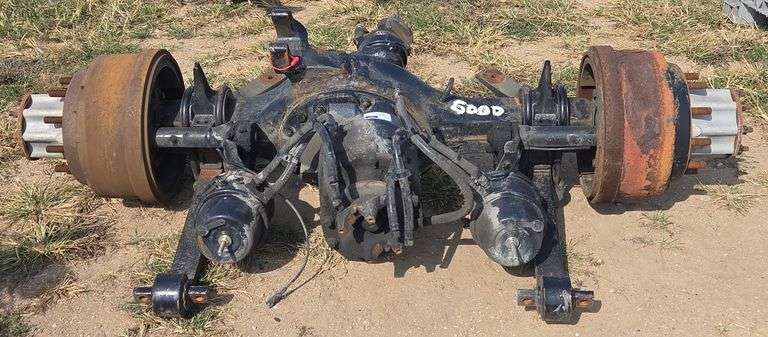 (AM) Power Divider Semi Drive Axle - Kraft Auction Service, LLC
