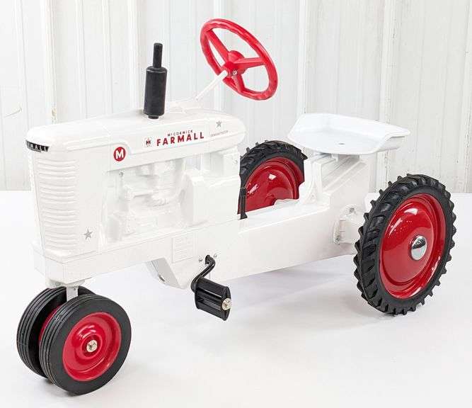Scale Models Farmall M White Demonstrator Pedal Tractor - Kraft Auction ...