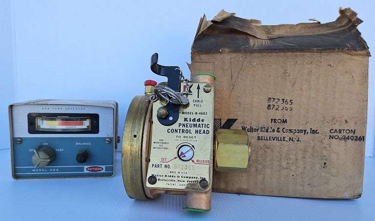 (O) Kidde Pnuematic Control Head And Raytheon Gas Fume Detector - Kraft ...