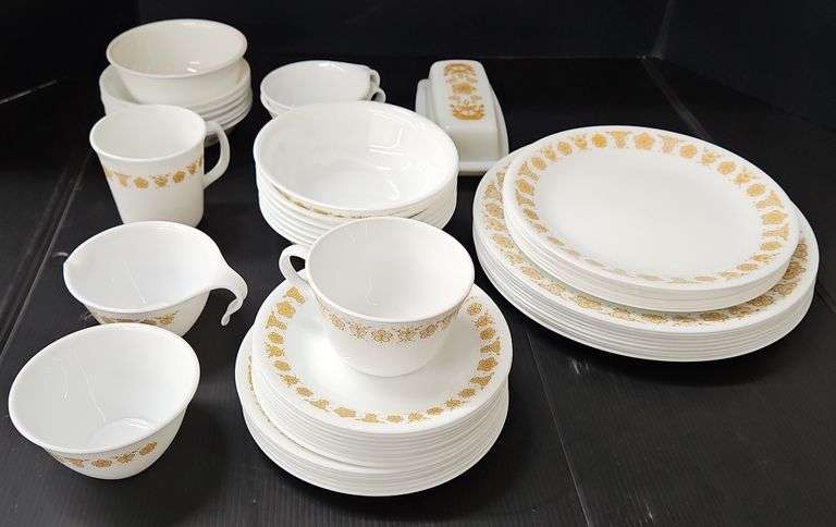 (X) Corelle Butterfly Gold Dinnerware & Serving Set - Kraft Auction ...