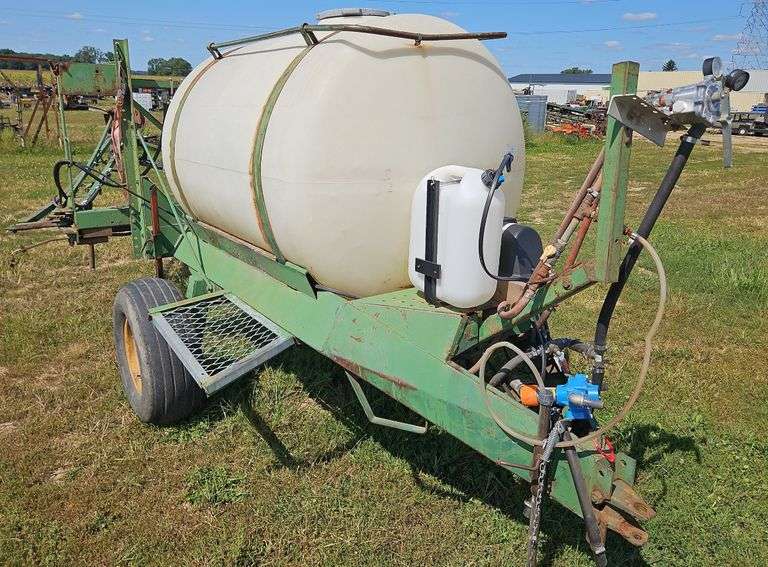 (BA) John Deere 550 Gallon Sprayer w/ Pump - Kraft Auction Service, LLC