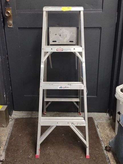 Aluminum 4' Step Ladder A304 - Kraft Auction Service, LLC