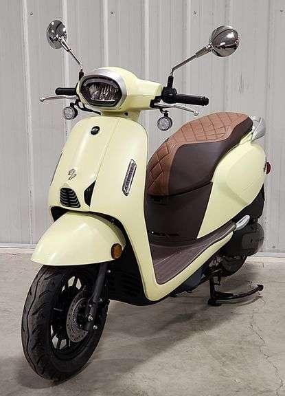 2023 QJ motors LTR 150 Moped - Kraft Auction Service, LLC