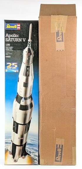 1/96 Scale Revell Apollo: Saturn V Model Kit - Sealed - Kraft Auction ...