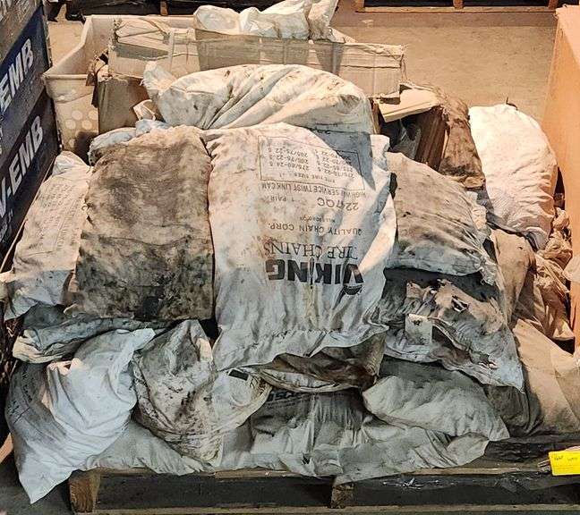 Pallet Of Tire Chains - Kraft Auction Service, LLC