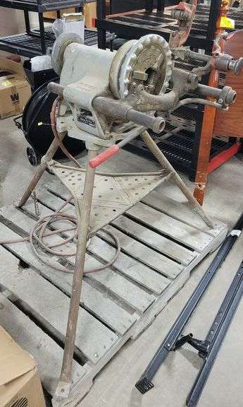 Rigid Model 300 Power Drive Pipe Threading Machine - Kraft Auction ...