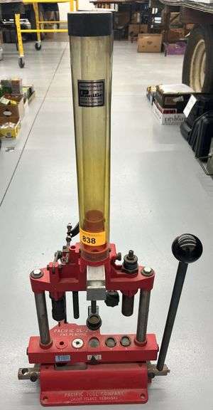 Pacific DL-266 Shotgun Shell Reloading Press - Kramer Auction LLC