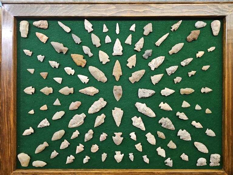 Large collection of Wisconsin Arrowheads & Artifacts - Kramer Auction LLC