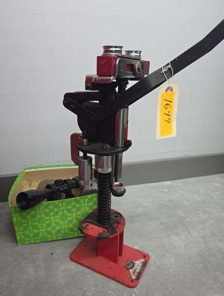 MEC Versa Max Shell Reloader w/accessories - Kramer Auction LLC