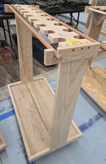 16 Gun Rolling Rifle Rack - Kramer Auction LLC