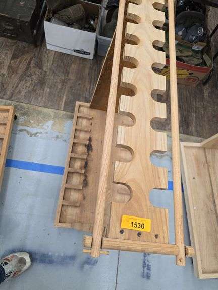 16 Gun Rolling Rifle Rack - Kramer Auction LLC