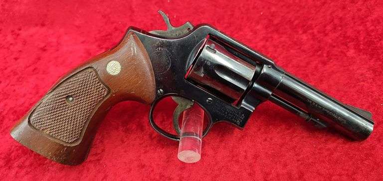 Smith & Wesson Model 10-6 38 Spl. Revolver - Kramer Auction LLC