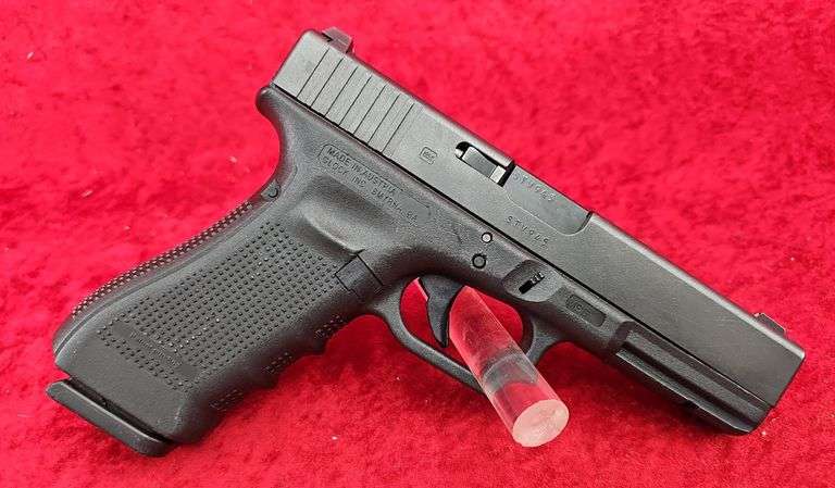 Glock Model 22 GEN 4 40 cal. Pistol - Kramer Auction LLC