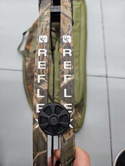 Reflex Compound Bow w/soft case - Kramer Auction LLC