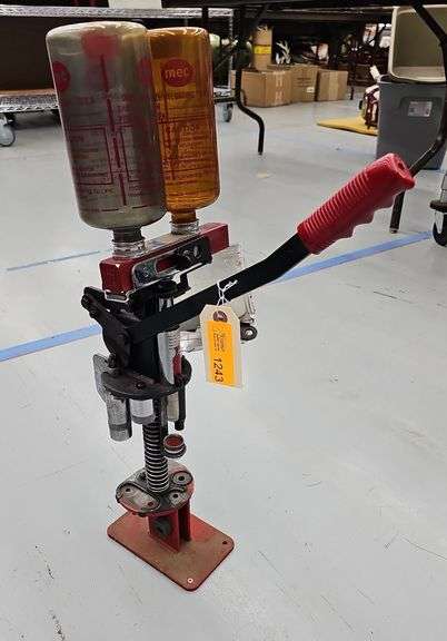 MEC 12 ga. Shotshell Reloader - Kramer Auction LLC