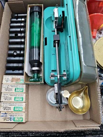 2 flats Reloading Equipment - Kramer Auction LLC