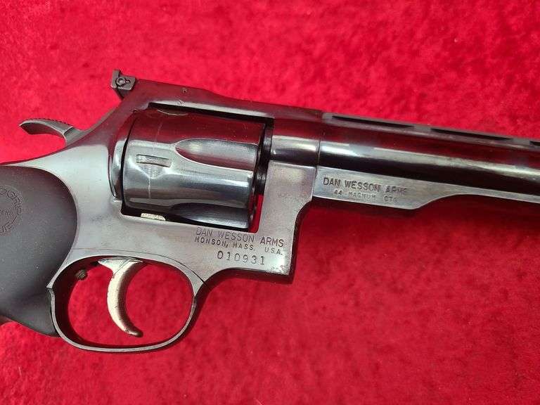 Dan Wesson 44 Magnum Revolver - Kramer Auction LLC