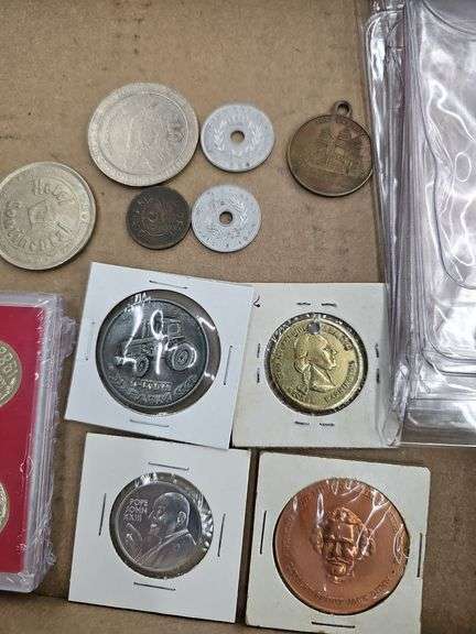 Lot of assorted Commemorative Coins - Kramer Auction LLC