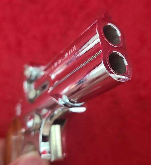 Davis Industries Model D-32 32 ACP O/U Derringer - Kramer Auction LLC