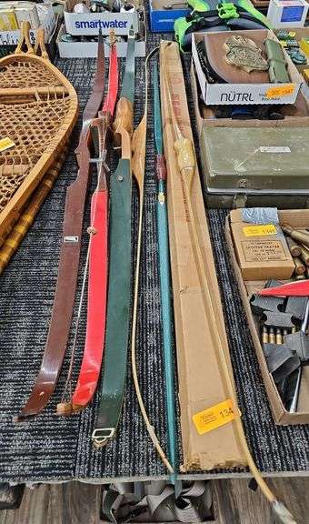 Lot of Vintage Bows - Kramer Auction LLC