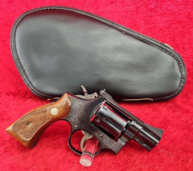 Smith & Wesson Model 15-3 Snub Nose 38 spec. Revolver - Kramer Auction LLC