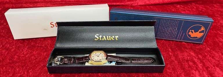 New Stauer Men's Wristwatch - Kramer Auction LLC