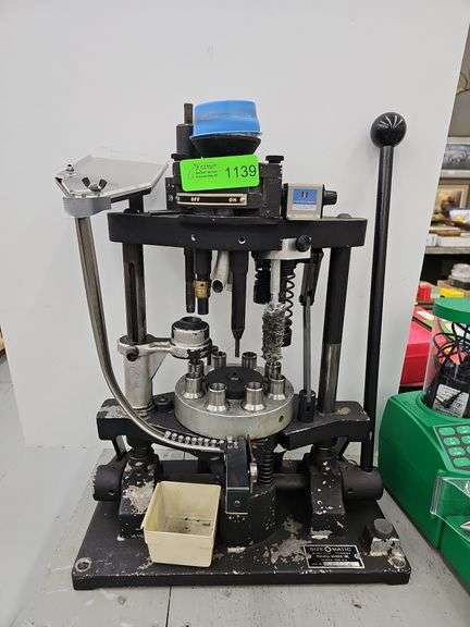 Ponsness & Warren Size O Matic 800B Reloader (20ga.) - Kramer Auction LLC