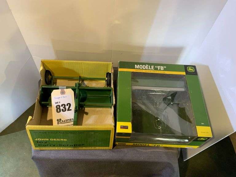 JOHN DEERE CARRY SCRAPER & JOHN DEERE MODEL "FB" GRAIN DRILL - Kraupie ...