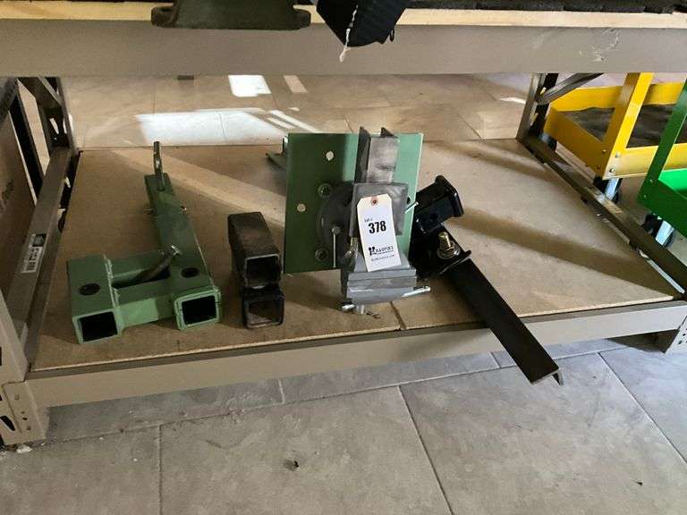 Central Machinery 5” Bench Vise Set Up to Be Mounted in Receiver Hitch ...