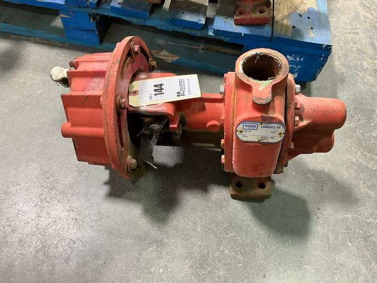 Roper 3611 GHB Gear Pump - Kraupie's Real Estate & Auctioneers
