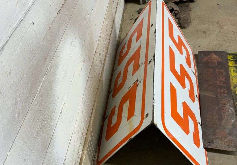 555 Triangle Metal Sign, No Parking Sign, 2-Bethlehem Metal Signs ...