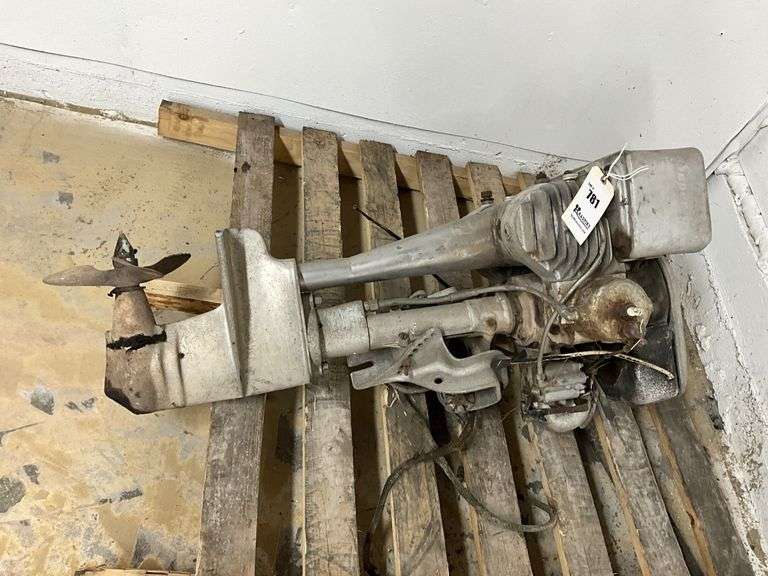 Elto Super C Gas Boat Motor - Kraupie's Real Estate & Auctioneers