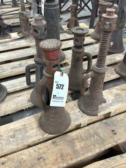 4 - 1-1/2” Antique Screw Jacks - Kraupie's Real Estate & Auctioneers