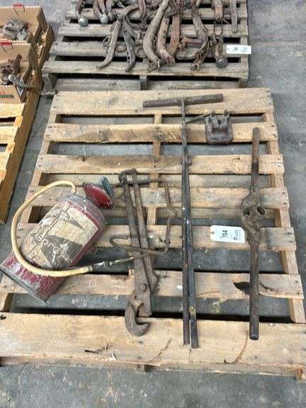 Blacksmith Tools, Pipe Threader, sprayer & more - Kraupie's Real Estate ...