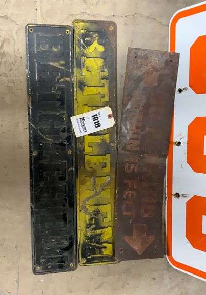 555 Triangle Metal Sign, No Parking Sign, 2-Bethlehem Metal Signs ...