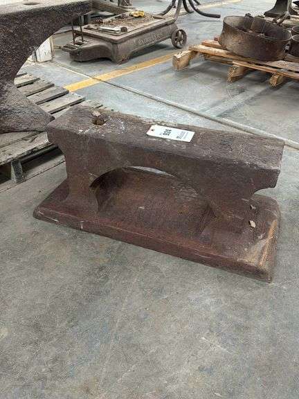 Large Bridge Anvil 24” x 6 3/4”, 388 lbs - Kraupie's Real Estate ...