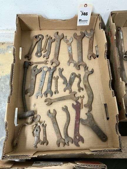 Assortment of Antique Open End Wrenches - Kraupie's Real Estate & Auctioneers