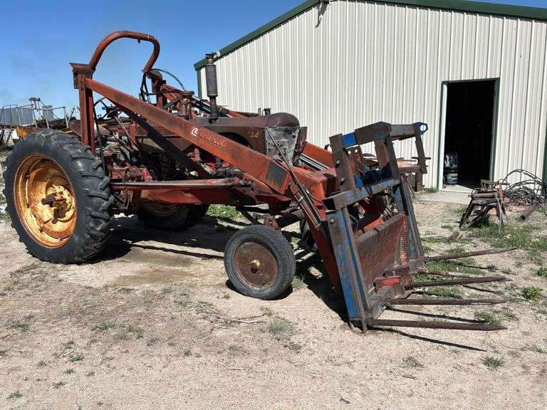 Massey Harris 44 Tractor, w/ Farmhand loader - Kraupie's Real Estate ...