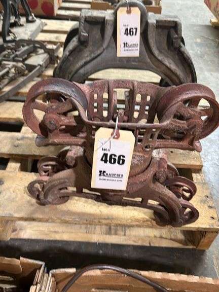 Faultless Unloader Swiveling Hay Trolley - Kraupie's Real Estate ...