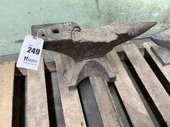 Vulcan Anvil with Center Chipped Out, 111 lbs., 21” - Kraupie's Real ...