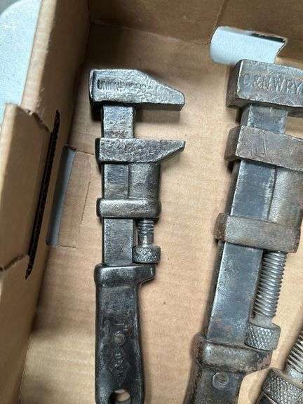 Crossing arm tag, CB&Q brass wrench, 3-RR monkey wrenches - Kraupie's ...