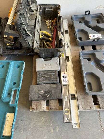 2 levels, tool box, tap & die, socket set - Kraupie's Real Estate ...