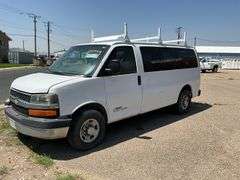 2005 Chevy Express van 3500 - Kraupie's Real Estate & Auctioneers