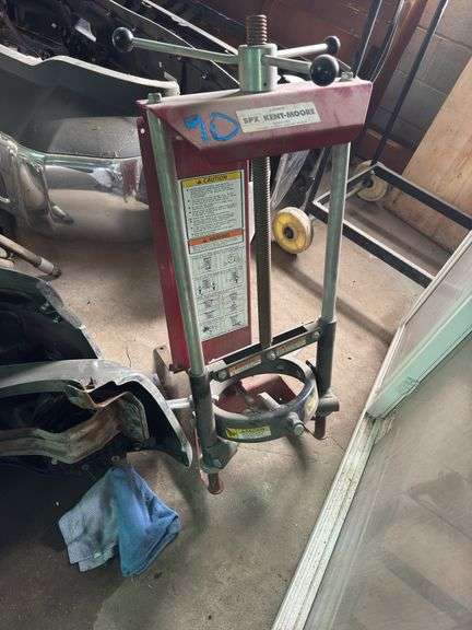 Kent-Moore J-45400 Strut Compressor - Kraupie's Real Estate & Auctioneers