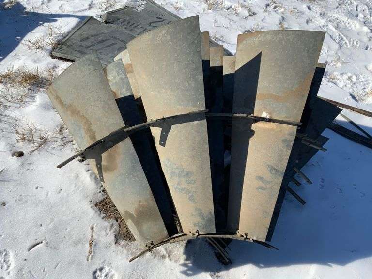 Dempster No. 12 Windmill Fan and Tail - Kraupie's Real Estate & Auctioneers