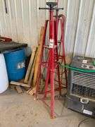 2 High Reach Supplementary Stands - Kraupie's Real Estate & Auctioneers