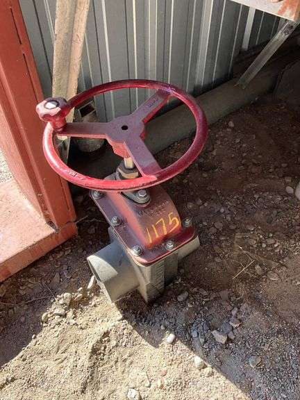 New 6" Waterman Line Gate Valve - Kraupie's Real Estate & Auctioneers