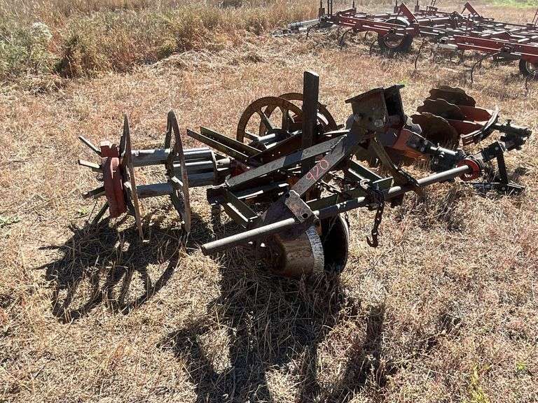 2 Row Shop Built Beet Puller, 3 pt. - Kraupie's Real Estate & Auctioneers